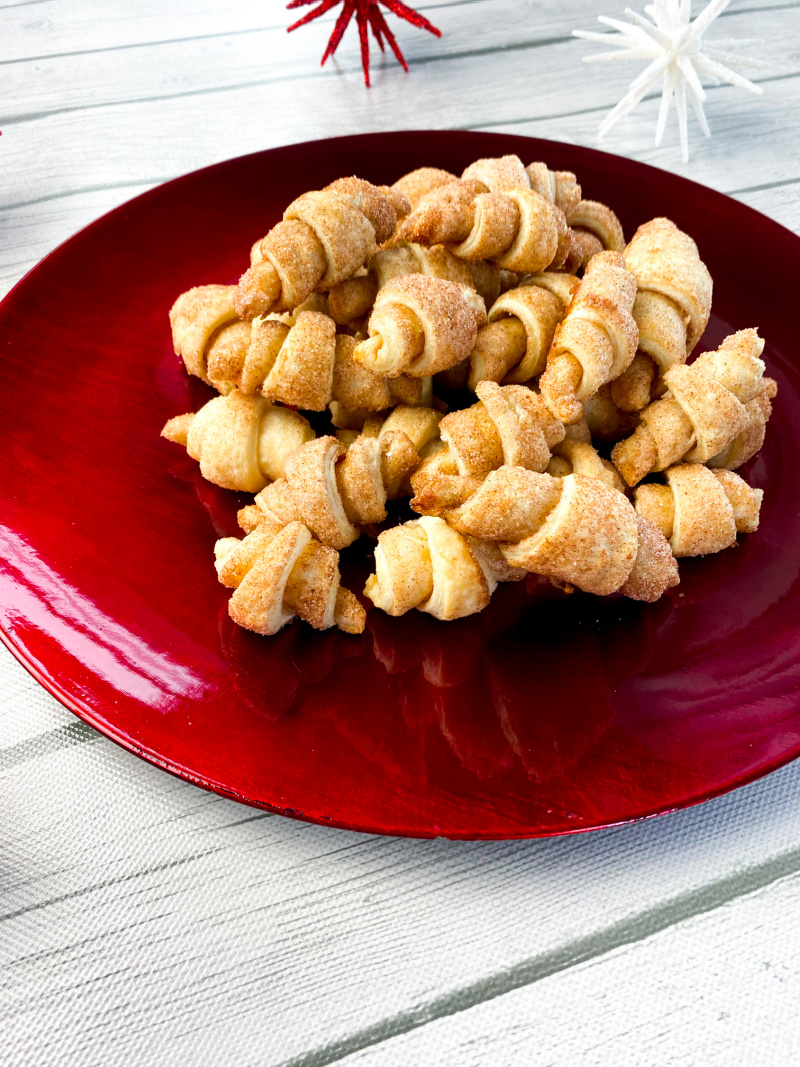 Ukrainian Scuffles {Or, Tiny Cinnamon Sugar Rolls} – Feisty Frugal ...